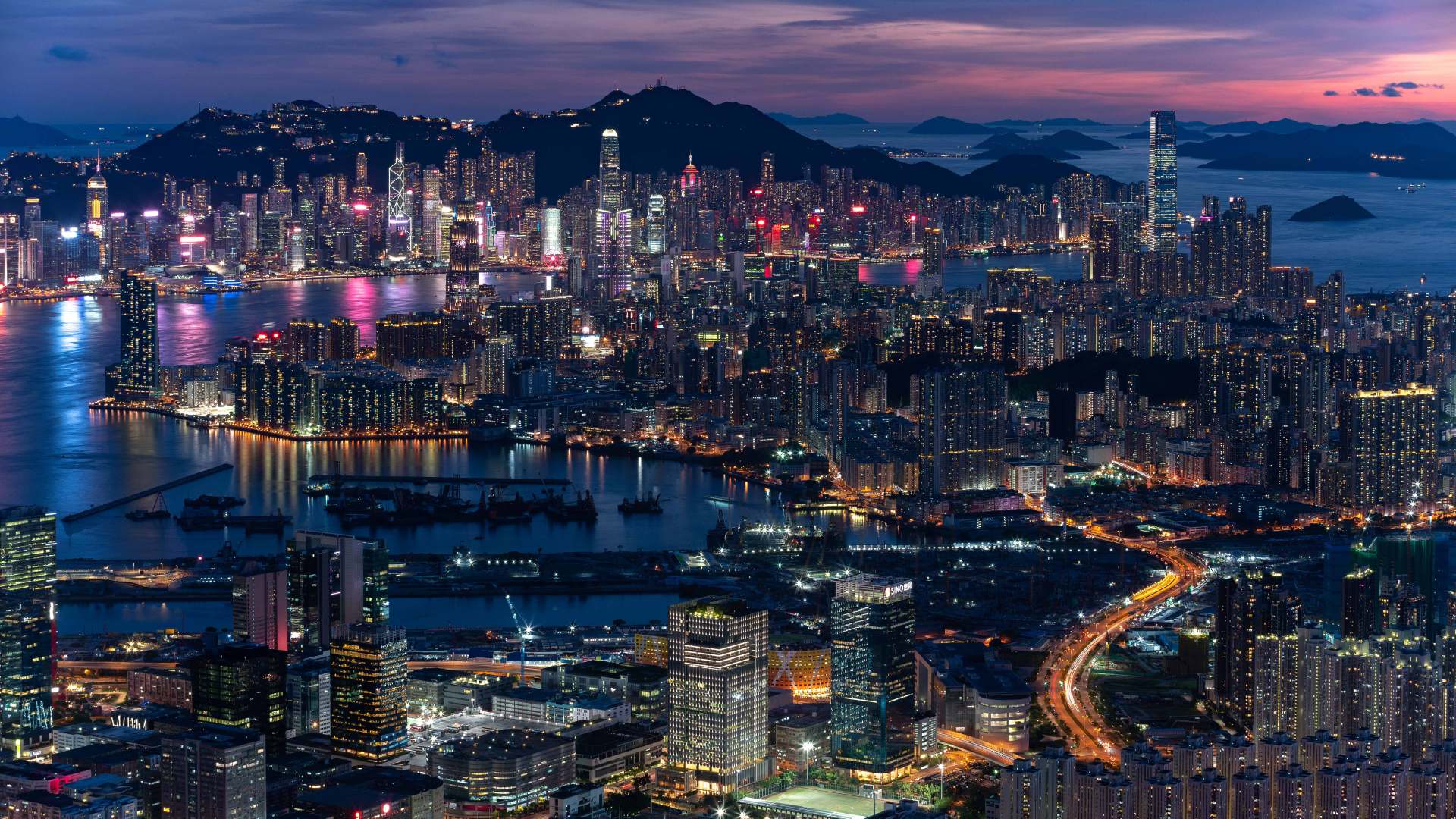 Experience the Enchanting Charm of Hong Kong